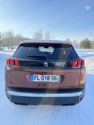 Brown Peugeot 3008 2019 in Vilnius, with an engine capacity of 1.20 L and mileage of 201 thousand km for 10750 €, photo 9 on AUTOMOTO.COM.LV