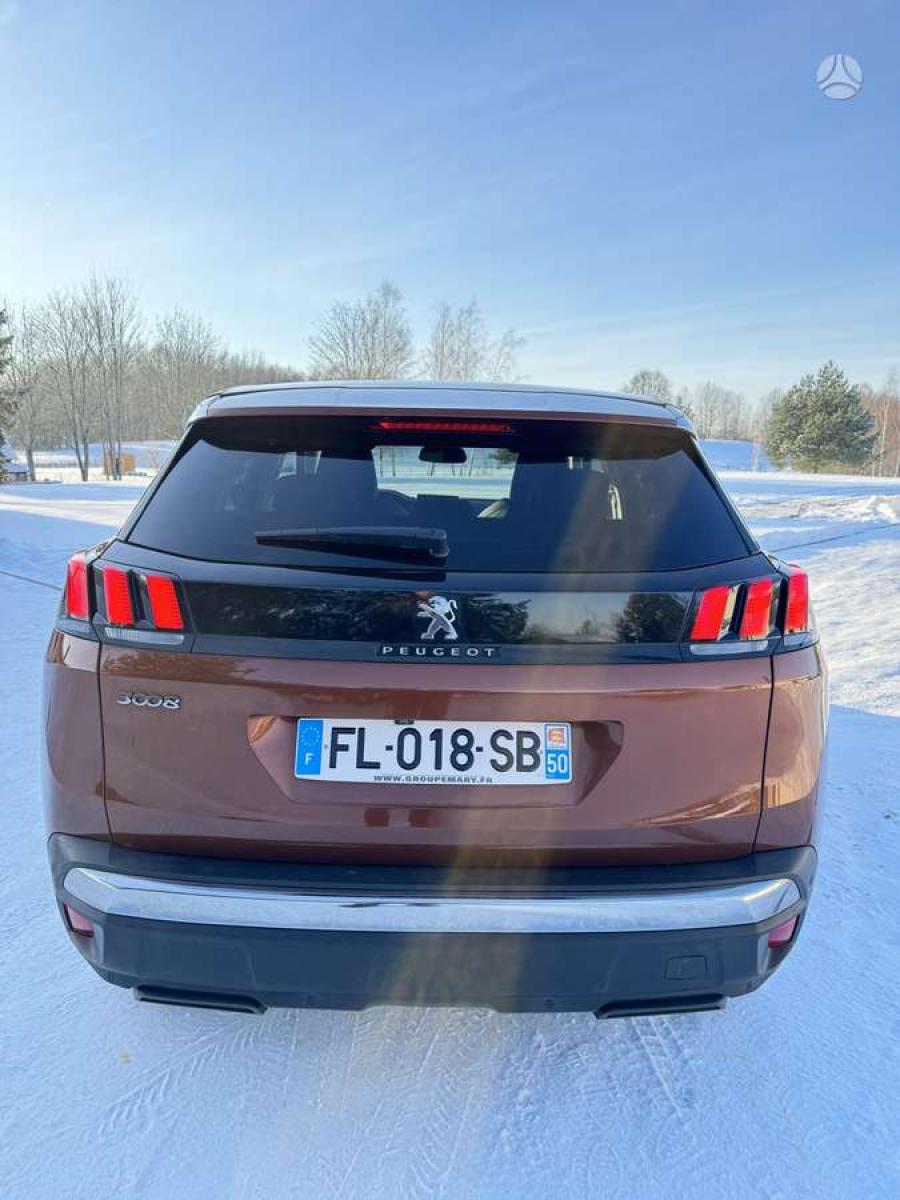 Brown Peugeot 3008 2019 in Vilnius, with an engine capacity of 1.20 L and mileage of 201 thousand km for 10750 €, photo 9 on AUTOMOTO.COM.LV