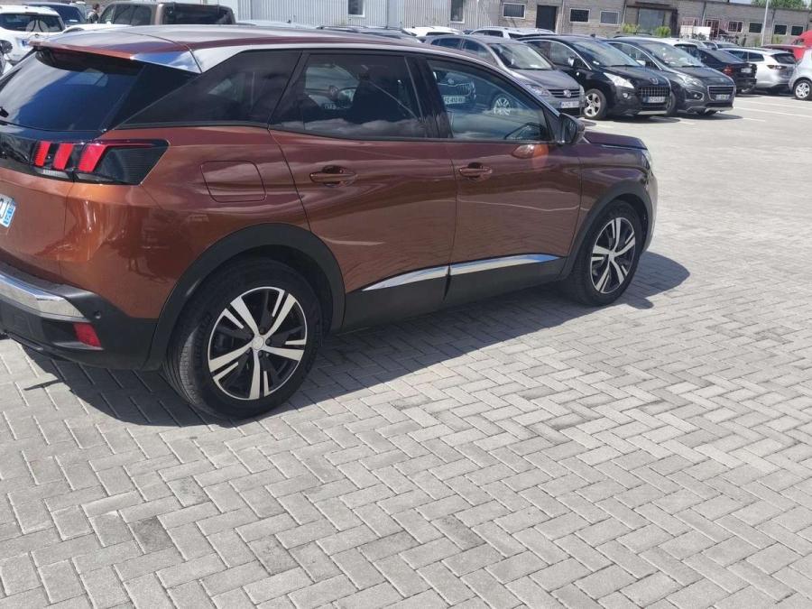 Brown Peugeot 3008 2020 in Taurage, with an engine capacity of 1.50 L and mileage of 119 thousand km for 11700 €, photo 5 on AUTOMOTO.COM.LV