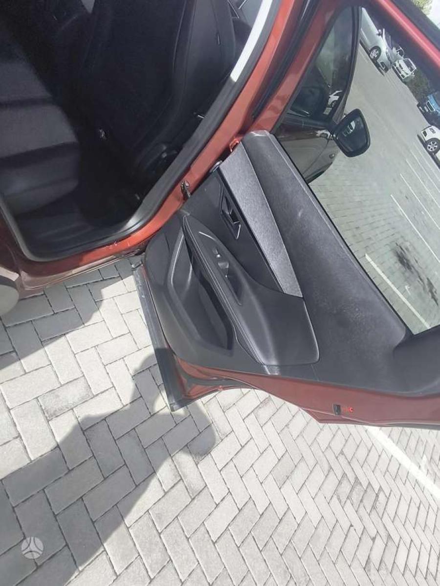 Brown Peugeot 3008 2020 in Taurage, with an engine capacity of 1.50 L and mileage of 119 thousand km for 11700 €, photo 25 on AUTOMOTO.COM.LV