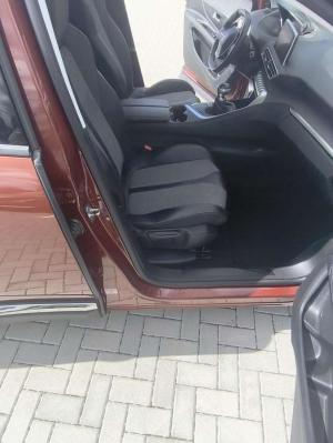 Brown Peugeot 3008 2020 in Taurage, with an engine capacity of 1.50 L and mileage of 119 thousand km for 11700 €, photo 28 on AUTOMOTO.COM.LV