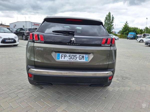 Brown Peugeot 3008 2020 in Taurage, with an engine capacity of 1.50 L and mileage of 245 thousand km for 10700 €, photo 4 on AUTOMOTO.COM.LV