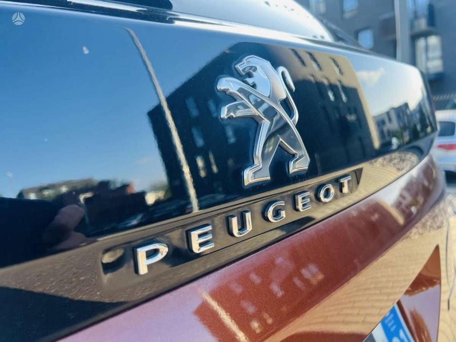 Brown Peugeot 3008 2020 in Kaunas, with an engine capacity of 1.50 L and mileage of 214 thousand km for 11690 €, photo 12 on AUTOMOTO.COM.LV