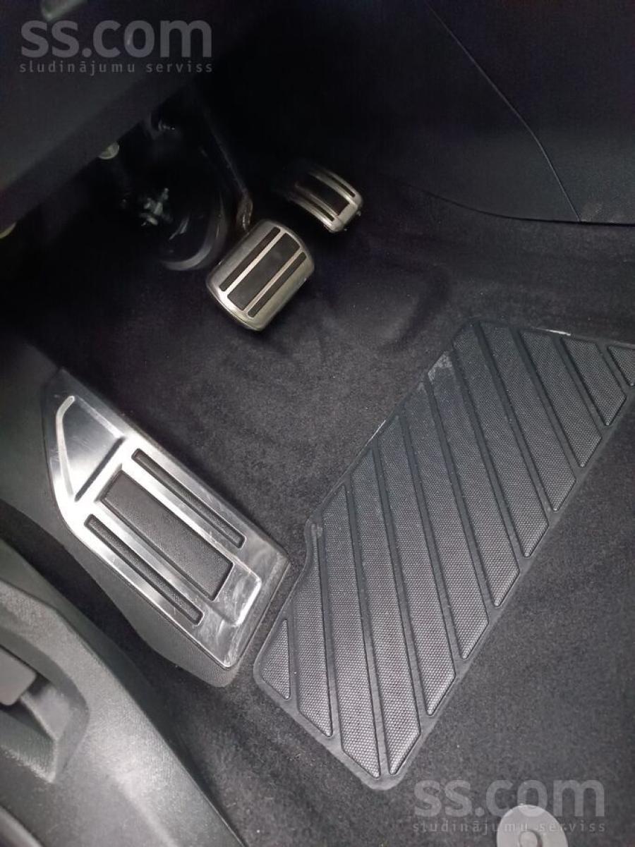 Brūns Peugeot 3008 2021 Rīga, ar dzinēja tilpumu 1.50 L un nobraukumu 42 tūkst. km par 20900 €, foto 24 vietnē AUTOMOTO.COM.LV