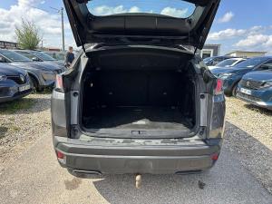 Brown Peugeot 3008 2022 in Vilnius, with an engine capacity of 1.20 L and mileage of 174 thousand km for 13672 €, photo 9 on AUTOMOTO.COM.LV