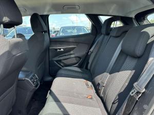 Brown Peugeot 3008 2022 in Vilnius, with an engine capacity of 1.20 L and mileage of 174 thousand km for 13672 €, photo 12 on AUTOMOTO.COM.LV