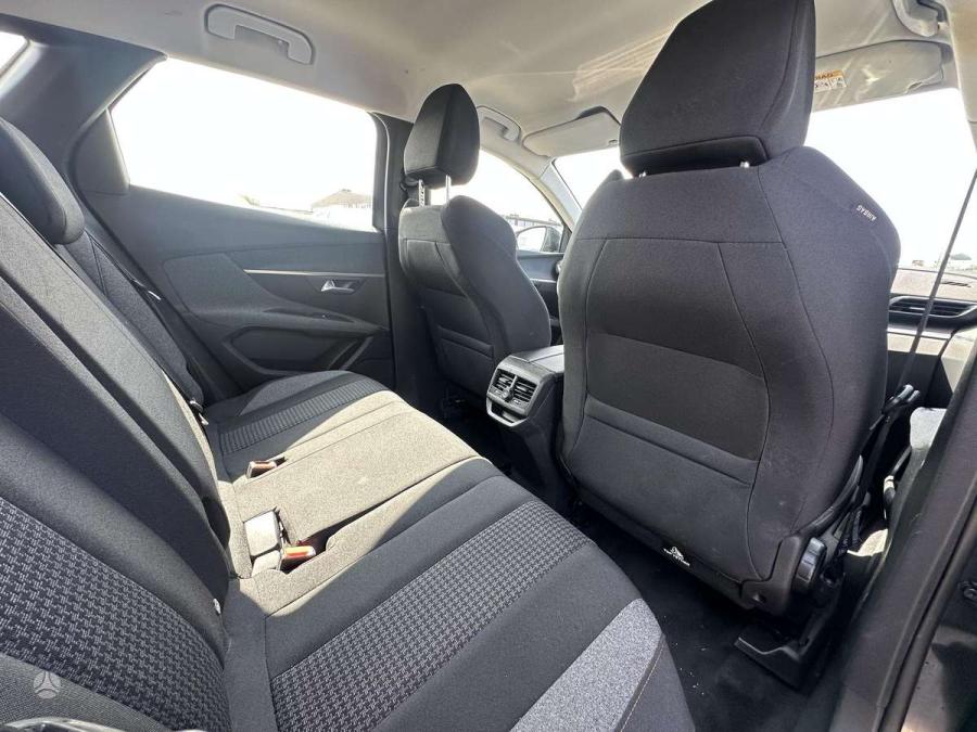 Brown Peugeot 3008 2022 in Vilnius, with an engine capacity of 1.20 L and mileage of 174 thousand km for 13672 €, photo 19 on AUTOMOTO.COM.LV