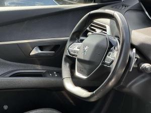 Brown Peugeot 3008 2022 in Vilnius, with an engine capacity of 1.20 L and mileage of 174 thousand km for 13672 €, photo 21 on AUTOMOTO.COM.LV