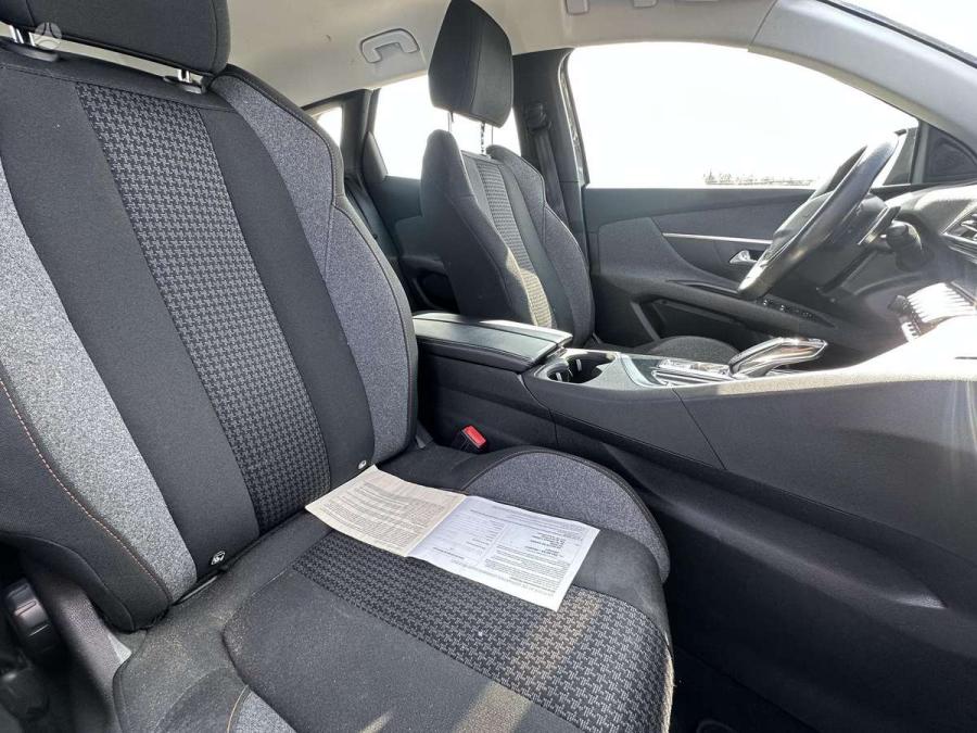 Brown Peugeot 3008 2022 in Vilnius, with an engine capacity of 1.20 L and mileage of 174 thousand km for 13672 €, photo 22 on AUTOMOTO.COM.LV