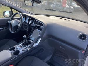 Brūns Peugeot 3008 2012 Rīga, ar dzinēja tilpumu 1.60 L un nobraukumu 178 tūkst. km par 3890 €, foto 22 vietnē AUTOMOTO.COM.LV