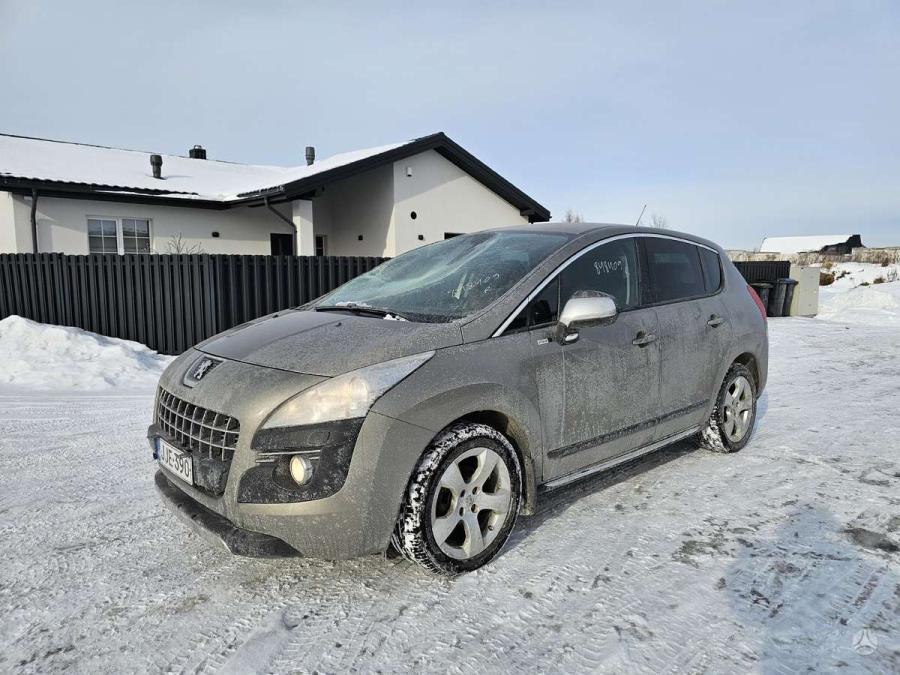 Brown Peugeot 3008 2013 in Vilnius, with an engine capacity of 1.56 L and mileage of 162 thousand km for 3999 €, photo 1 on AUTOMOTO.COM.LV