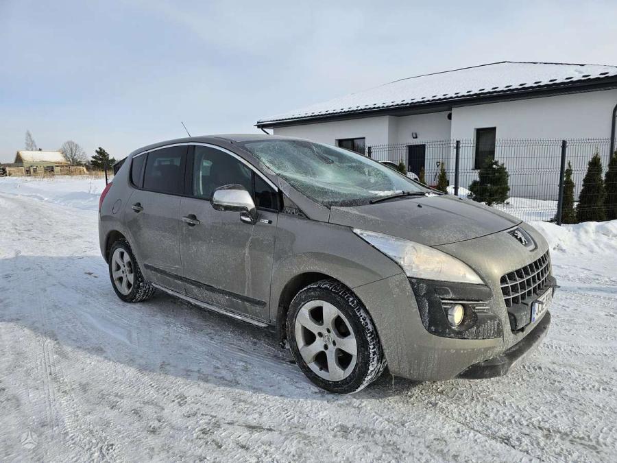 Brown Peugeot 3008 2013 in Vilnius, with an engine capacity of 1.56 L and mileage of 162 thousand km for 3999 €, photo 3 on AUTOMOTO.COM.LV