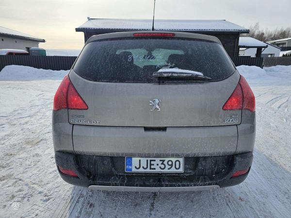Brown Peugeot 3008 2013 in Vilnius, with an engine capacity of 1.56 L and mileage of 162 thousand km for 3999 €, photo 7 on AUTOMOTO.COM.LV