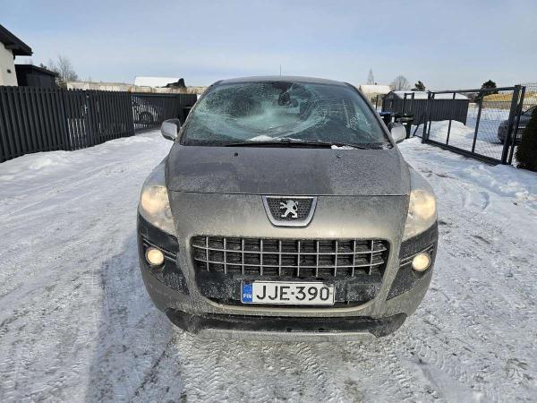 Brown Peugeot 3008 2013 in Vilnius, with an engine capacity of 1.56 L and mileage of 162 thousand km for 3999 €, photo 8 on AUTOMOTO.COM.LV