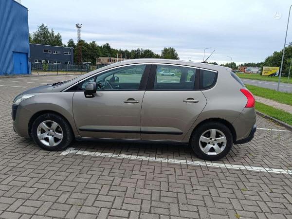 Brown Peugeot 3008 2010 in Panevezys, with an engine capacity of 2.00 L and mileage of 325 thousand km for 3100 €, photo 3 on AUTOMOTO.COM.LV