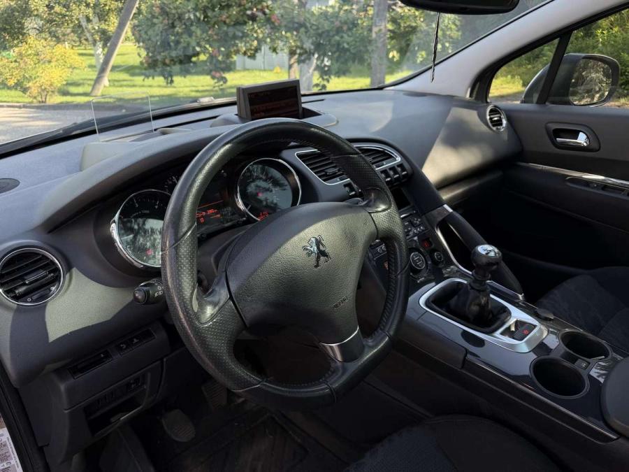 Brown Peugeot 3008 2010 in Alytus, with an engine capacity of 1.56 L and mileage of 289 thousand km for 3150 €, photo 15 on AUTOMOTO.COM.LV