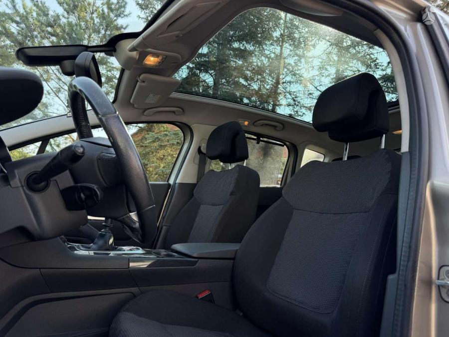 Brown Peugeot 3008 2010 in Alytus, with an engine capacity of 1.56 L and mileage of 289 thousand km for 3150 €, photo 16 on AUTOMOTO.COM.LV