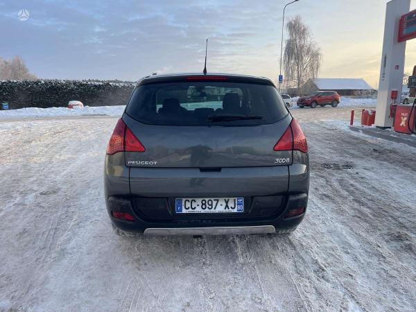 Brown Peugeot 3008 2012 in Taurage, with an engine capacity of 1.60 L and mileage of 217 thousand km for 2900 €, photo 3 on AUTOMOTO.COM.LV