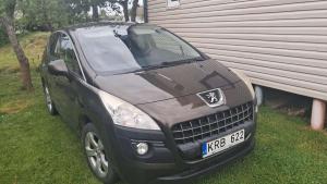 Brown Peugeot 3008 2012 in Mazeikiai, with an engine capacity of 1.60 L and mileage of 283 thousand km for 2700 €, photo 3 on AUTOMOTO.COM.LV