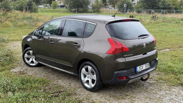 Brūns Peugeot 3008 2012 Viļņa, ar dzinēja tilpumu 2.00 L un nobraukumu 356 tūkst. km par 2999 €, foto 4 vietnē AUTOMOTO.COM.LV