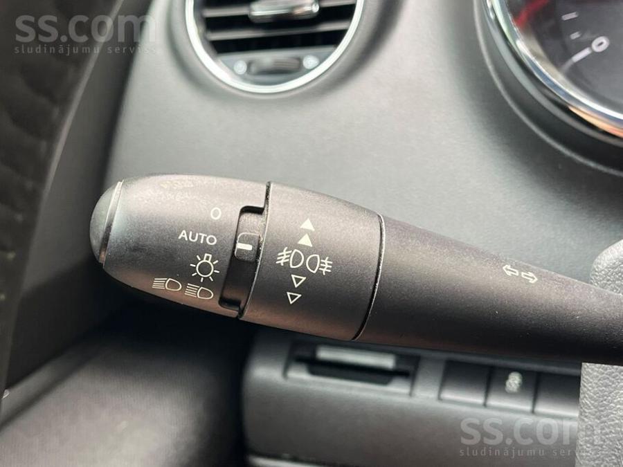 Brown Peugeot 3008 2013 in Riga, with an engine capacity of 1.60 L and mileage of 0 thousand km for 5790 €, photo 17 on AUTOMOTO.COM.LV