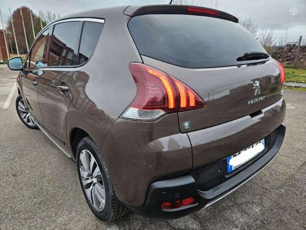 Brown Peugeot 3008 2014 in Taurage, with an engine capacity of 1.60 L and mileage of 240 thousand km for 5800 €, photo 3 on AUTOMOTO.COM.LV