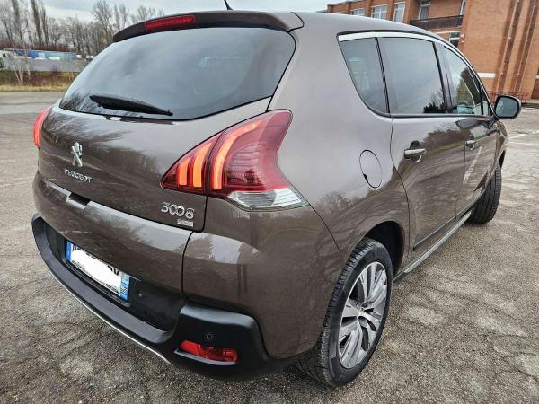 Brown Peugeot 3008 2014 in Taurage, with an engine capacity of 1.60 L and mileage of 240 thousand km for 5800 €, photo 4 on AUTOMOTO.COM.LV