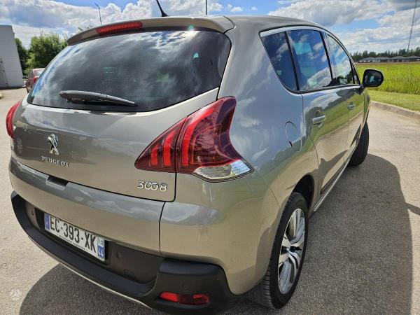Brūns Peugeot 3008 2016 Tauragė, ar dzinēja tilpumu 1.20 L un nobraukumu 110 tūkst. km par 5900 €, foto 3 vietnē AUTOMOTO.COM.LV