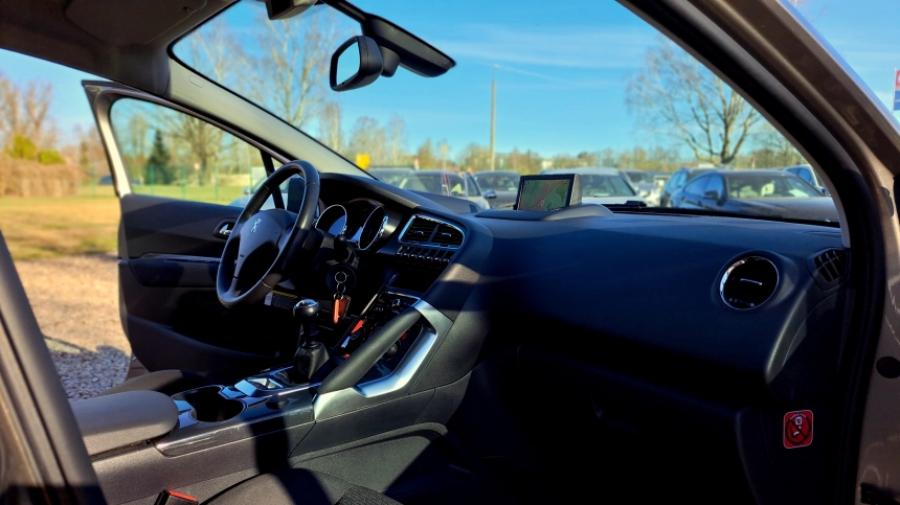 Brūns Peugeot 3008 2016 Rīga, ar dzinēja tilpumu 1.20 L un nobraukumu 133 tūkst. km par 7590 €, foto 6 vietnē AUTOMOTO.COM.LV