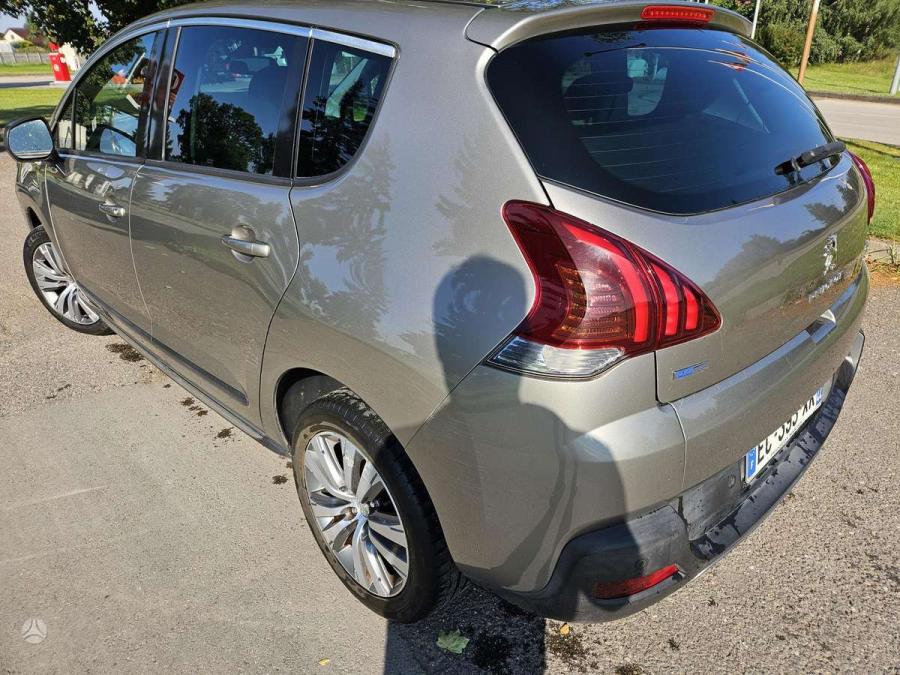 Brown Peugeot 3008 2016 in Taurage, with an engine capacity of 1.20 L and mileage of 110 thousand km for 5300 €, photo 4 on AUTOMOTO.COM.LV