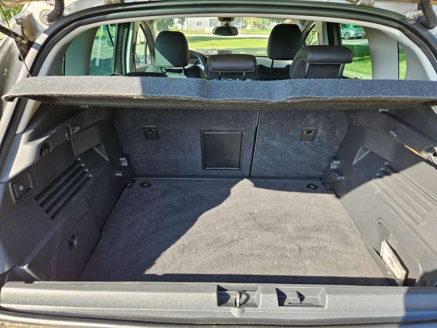Brown Peugeot 3008 2016 in Taurage, with an engine capacity of 1.20 L and mileage of 110 thousand km for 5300 €, photo 11 on AUTOMOTO.COM.LV