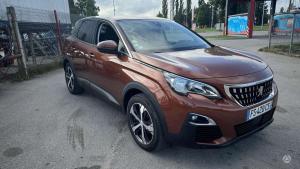 Brown Peugeot 3008 2020 in Taurage, with an engine capacity of 1.50 L and mileage of 178 thousand km for 10400 €, photo 3 on AUTOMOTO.COM.LV