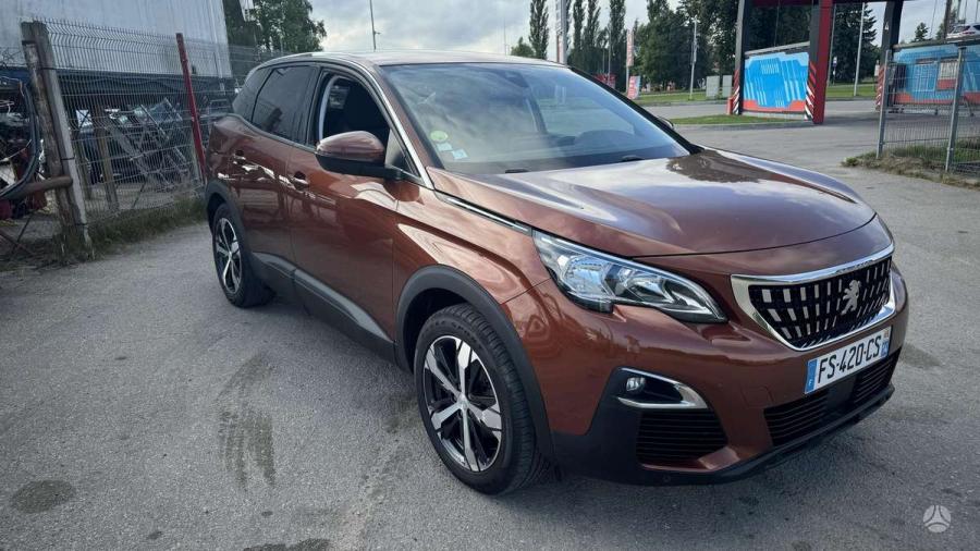 Brown Peugeot 3008 2020 in Taurage, with an engine capacity of 1.50 L and mileage of 178 thousand km for 10400 €, photo 3 on AUTOMOTO.COM.LV
