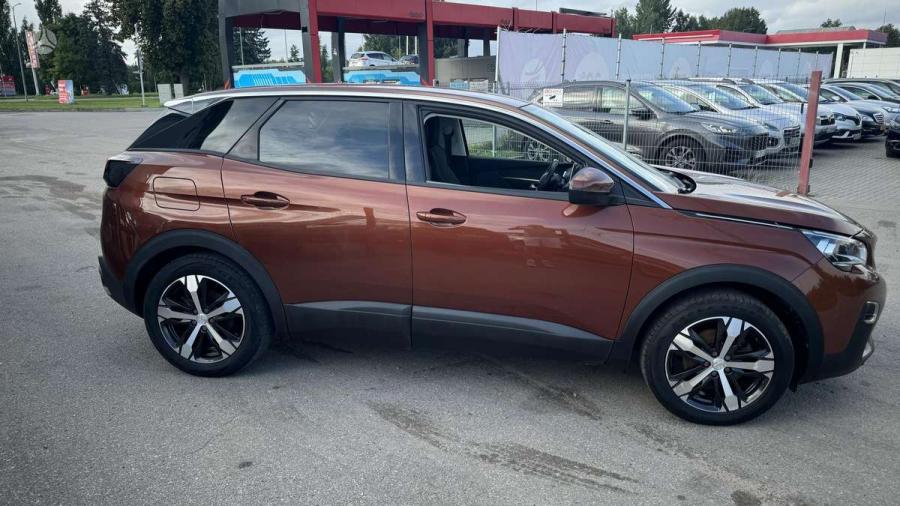 Brown Peugeot 3008 2020 in Taurage, with an engine capacity of 1.50 L and mileage of 178 thousand km for 10400 €, photo 4 on AUTOMOTO.COM.LV