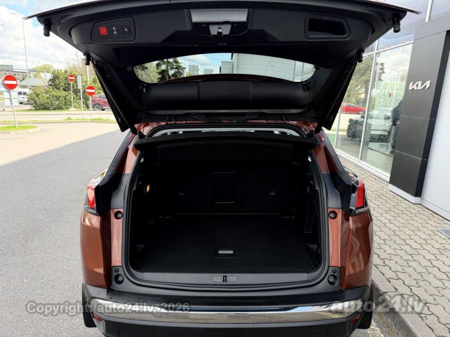 Brūns Peugeot 3008 2019 Tallina, ar dzinēja tilpumu 1.20 L un nobraukumu 93 tūkst. km par 14900 €, foto 7 vietnē AUTOMOTO.COM.LV