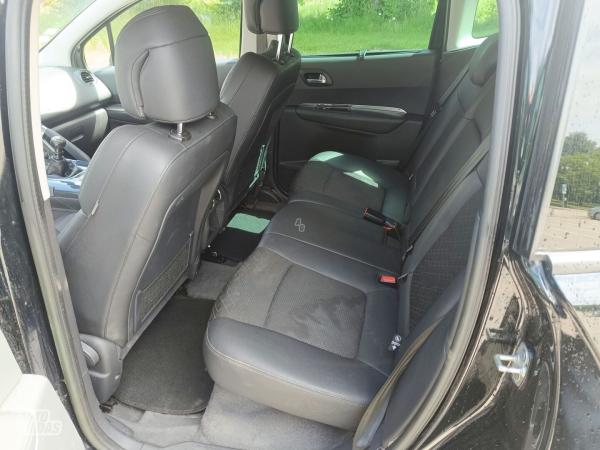 Peugeot 3008 2014 in Taurage, with an engine capacity of 2.00 L and mileage of 300 thousand km for 4000 €, photo 7 on AUTOMOTO.COM.LV