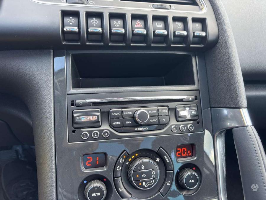 Peugeot 3008 2016 Tauragė, ar dzinēja tilpumu 1.20 L un nobraukumu 131 tūkst. km par 5000 €, foto 15 vietnē AUTOMOTO.COM.LV