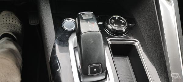 Peugeot 3008 2017 in Silute, with an engine capacity of 1.20 L and mileage of 97 thousand km for 10300 €, photo 5 on AUTOMOTO.COM.LV