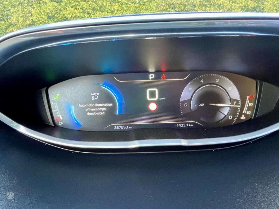 Peugeot 3008 2017 in Taurage, with an engine capacity of 1.60 L and mileage of 255 thousand km for 11999 €, photo 17 on AUTOMOTO.COM.LV