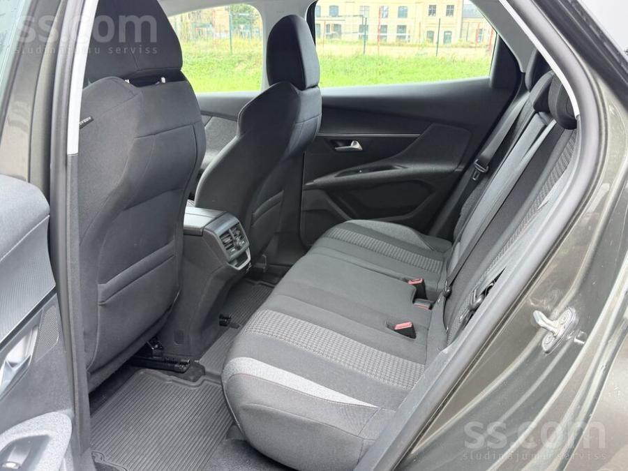 Peugeot 3008 2017 in Riga, with an engine capacity of 1.20 L and mileage of 76 thousand km for 12250 €, photo 10 on AUTOMOTO.COM.LV