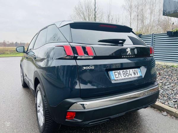 Peugeot 3008 2018 in Kaunas, with an engine capacity of 1.56 L and mileage of 216 thousand km for 12300 €, photo 1 on AUTOMOTO.COM.LV