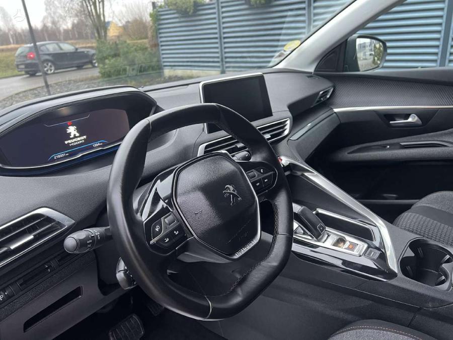 Peugeot 3008 2018 in Kaunas, with an engine capacity of 1.56 L and mileage of 212 thousand km for 11800 €, photo 16 on AUTOMOTO.COM.LV