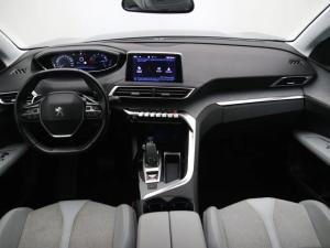 Peugeot 3008 2019 in Vilnius, with an engine capacity of 1.20 L and mileage of 184 thousand km for 11699 €, photo 3 on AUTOMOTO.COM.LV
