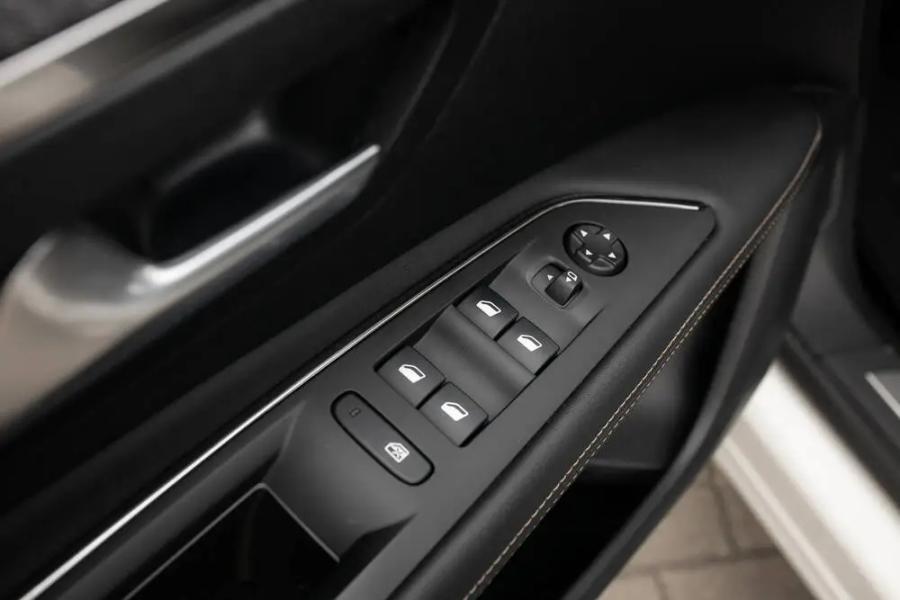 Peugeot 3008 2019 Jelgava, ar dzinēja tilpumu 1.20 L un nobraukumu 174 tūkst. km par 10990 €, foto 14 vietnē AUTOMOTO.COM.LV