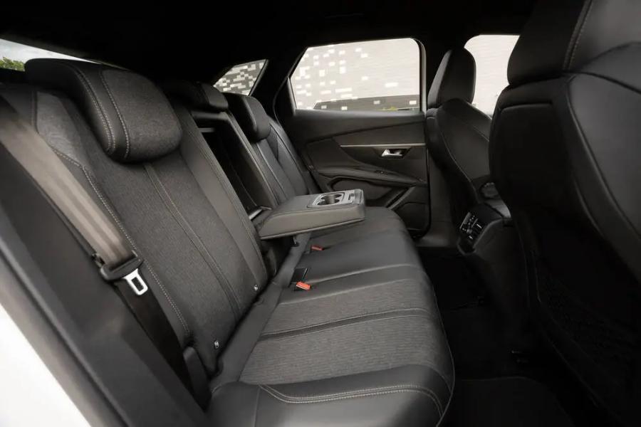 Peugeot 3008 2019 Jelgava, ar dzinēja tilpumu 1.20 L un nobraukumu 174 tūkst. km par 10990 €, foto 20 vietnē AUTOMOTO.COM.LV