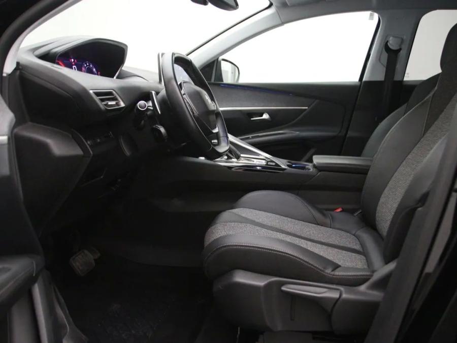 Peugeot 3008 2020 in Vilnius, with an engine capacity of 1.20 L and mileage of 146 thousand km for 13199 €, photo 5 on AUTOMOTO.COM.LV