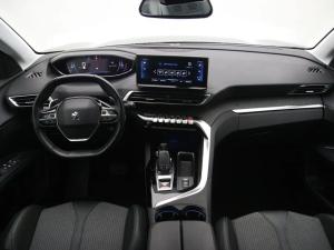 Peugeot 3008 2021 in Vilnius, with an engine capacity of 1.20 L and mileage of 141 thousand km for 15199 €, photo 3 on AUTOMOTO.COM.LV