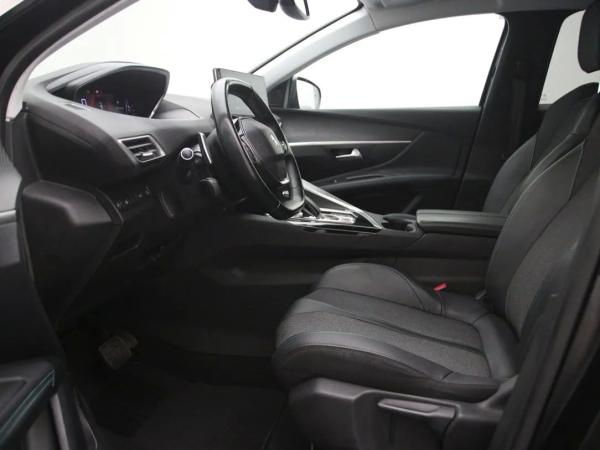 Peugeot 3008 2022 in Vilnius, with an engine capacity of 1.50 L and mileage of 142 thousand km for 18699 €, photo 4 on AUTOMOTO.COM.LV