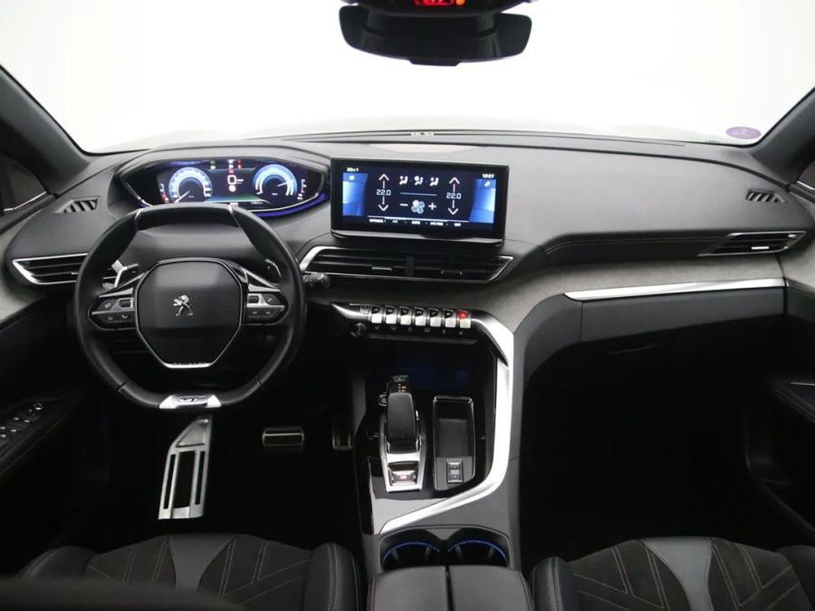 Peugeot 3008 2022 in Vilnius, with an engine capacity of 1.60 L and mileage of 154 thousand km for 19399 €, photo 3 on AUTOMOTO.COM.LV