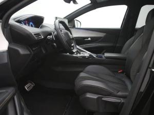 Peugeot 3008 2022 in Vilnius, with an engine capacity of 1.60 L and mileage of 154 thousand km for 19399 €, photo 5 on AUTOMOTO.COM.LV